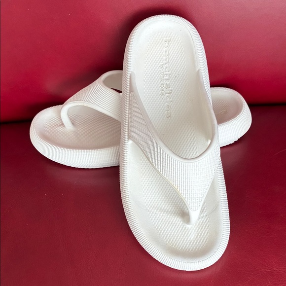 J/SLIDES | Shoes | White Beachpool Slide Sandals | Poshmark